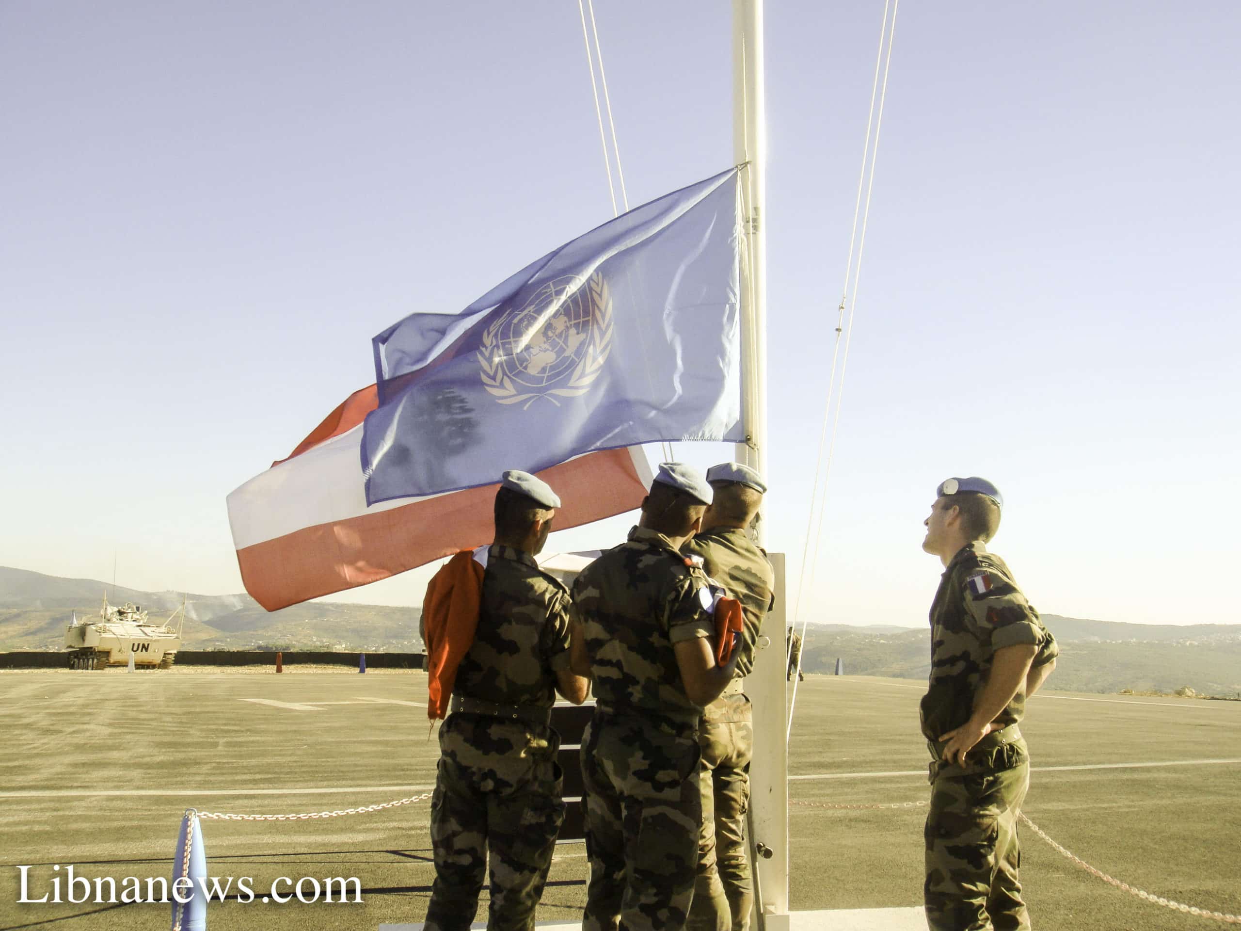 Israël cible des positions de la FINUL et des villages frontaliers au Liban